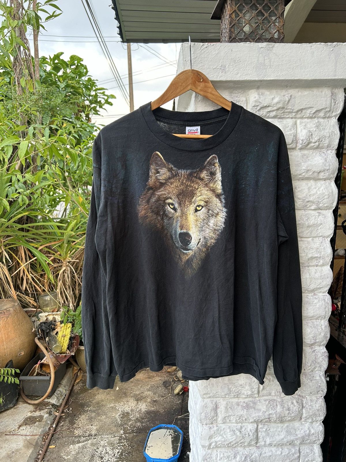 Habitat × Vintage 💥VINTAGE 90s wolf photo | Grailed