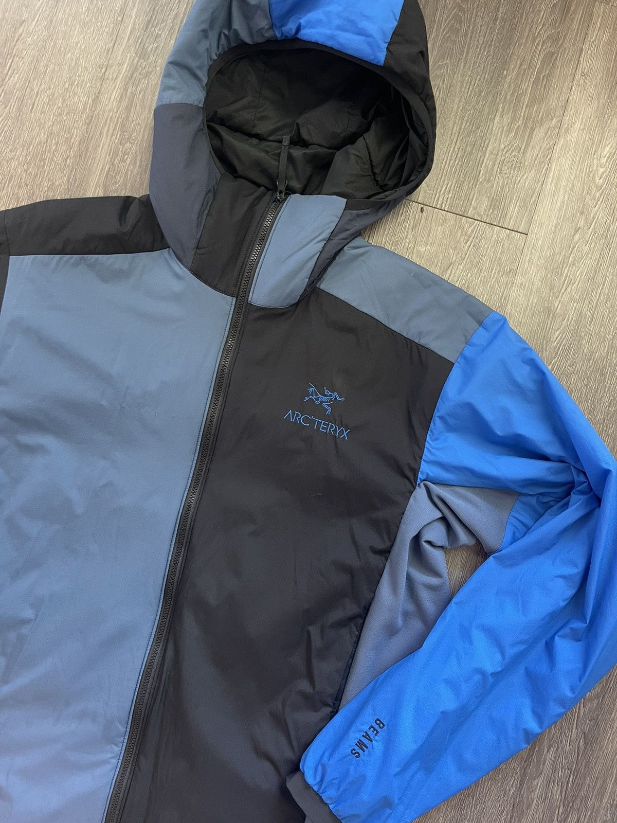 Arc'Teryx ARCTERYX BEAMS Atom LT Hoody Boro Blue Size Medium | Grailed Arc'Teryx ARCTERYX BEAMS Atom LT Hoody Boro Blue Size Medium | Grailed