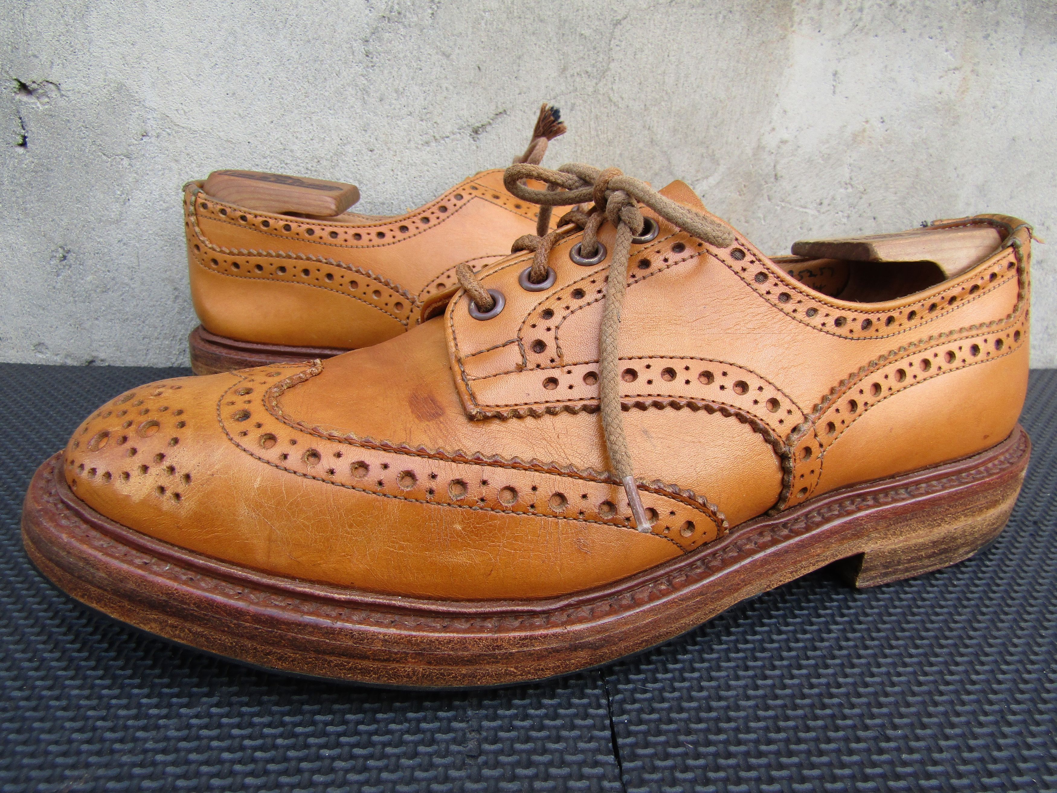 Trickers Tricker's Tan Brown Leather Derby Brogue Commando Mens | Grailed