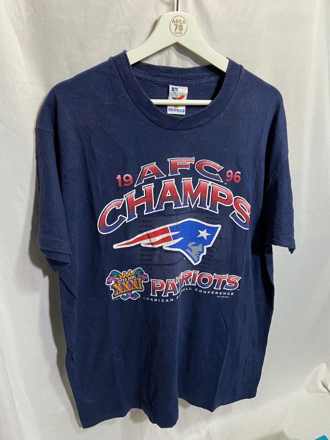 Vintage Vintage New England Patriots 1996 Tshirt | Grailed