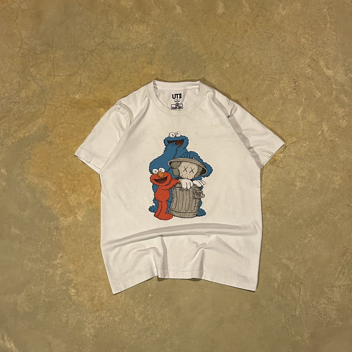 Kaws × Streetwear × Uniqlo Rare Kaws x Uniqlo x Sesame Street Companion ...