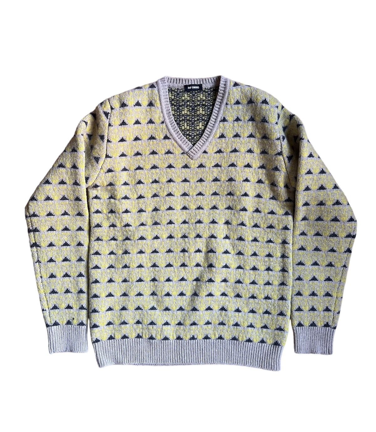 Raf Simons Heavy Lamb Wool Knitted V-Neck Jumper | Grailed