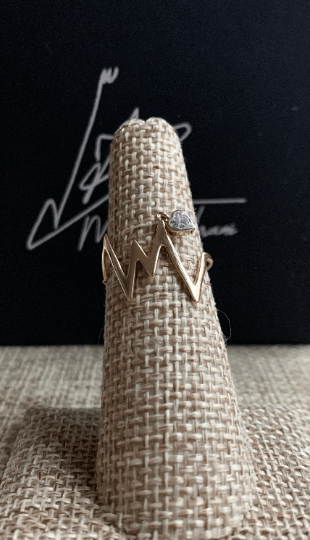 Other 14k Yellow Solid Gold Heartbeat Pulse Ring with Heart Stone | Grailed