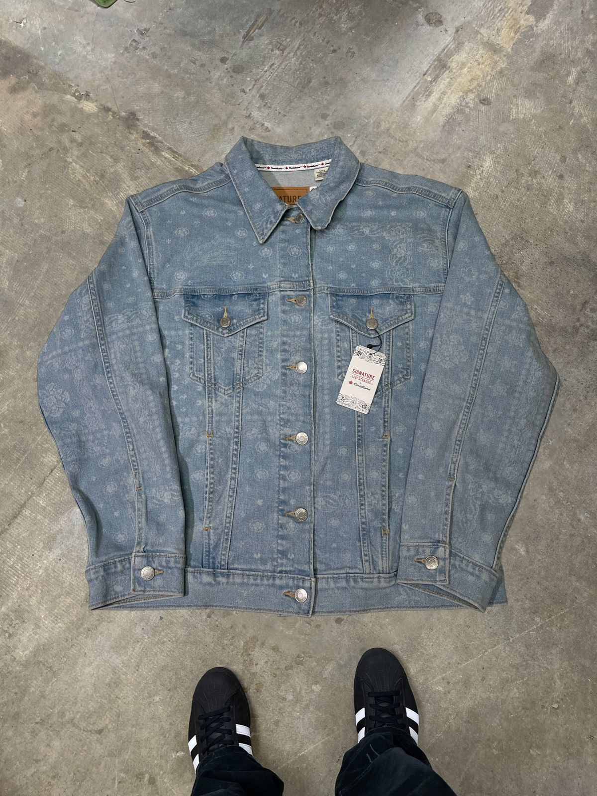 Canada × Levi's New With Tags Levi’s Bandana Paisley Print Denim Jacket ...