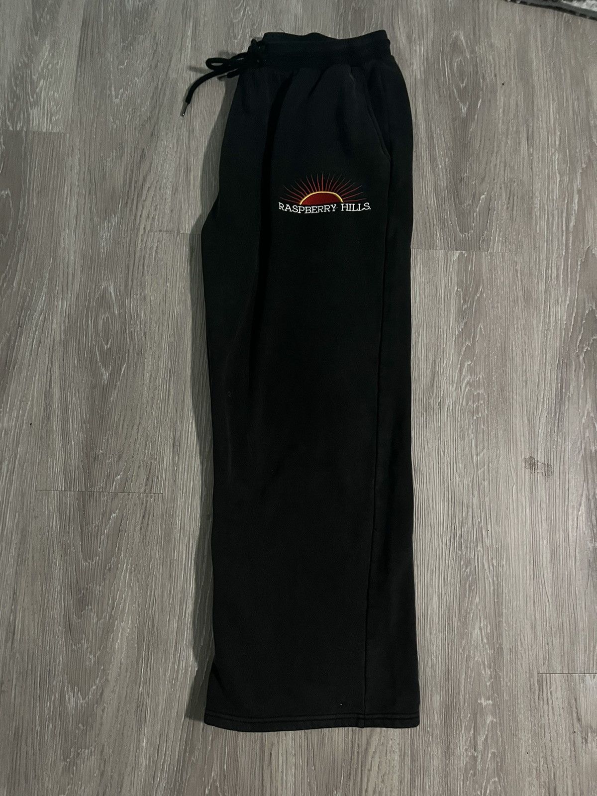 The GV Gallery Raspberry Hills Casa Sweats | Grailed
