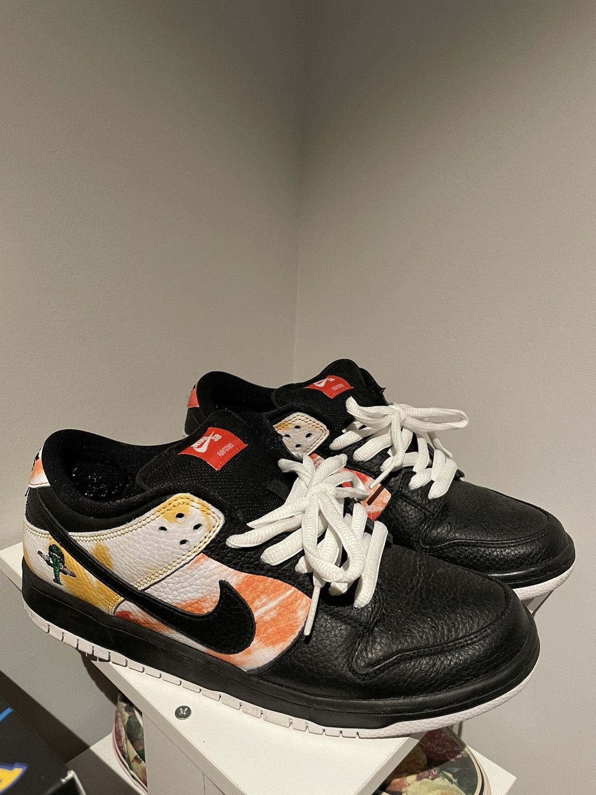 Nike SB Nike SB Dunk Low Raygun Sz 9 | Grailed