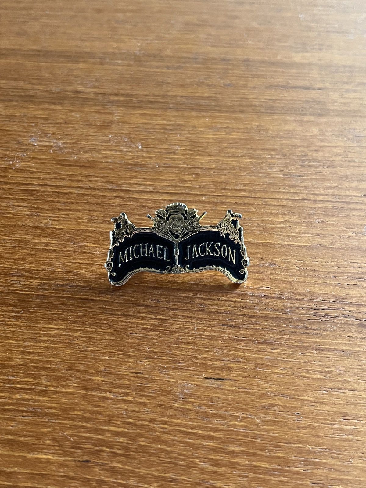 Michael Jackson Michael Jackson « Dangerous » vintage pin | Grailed