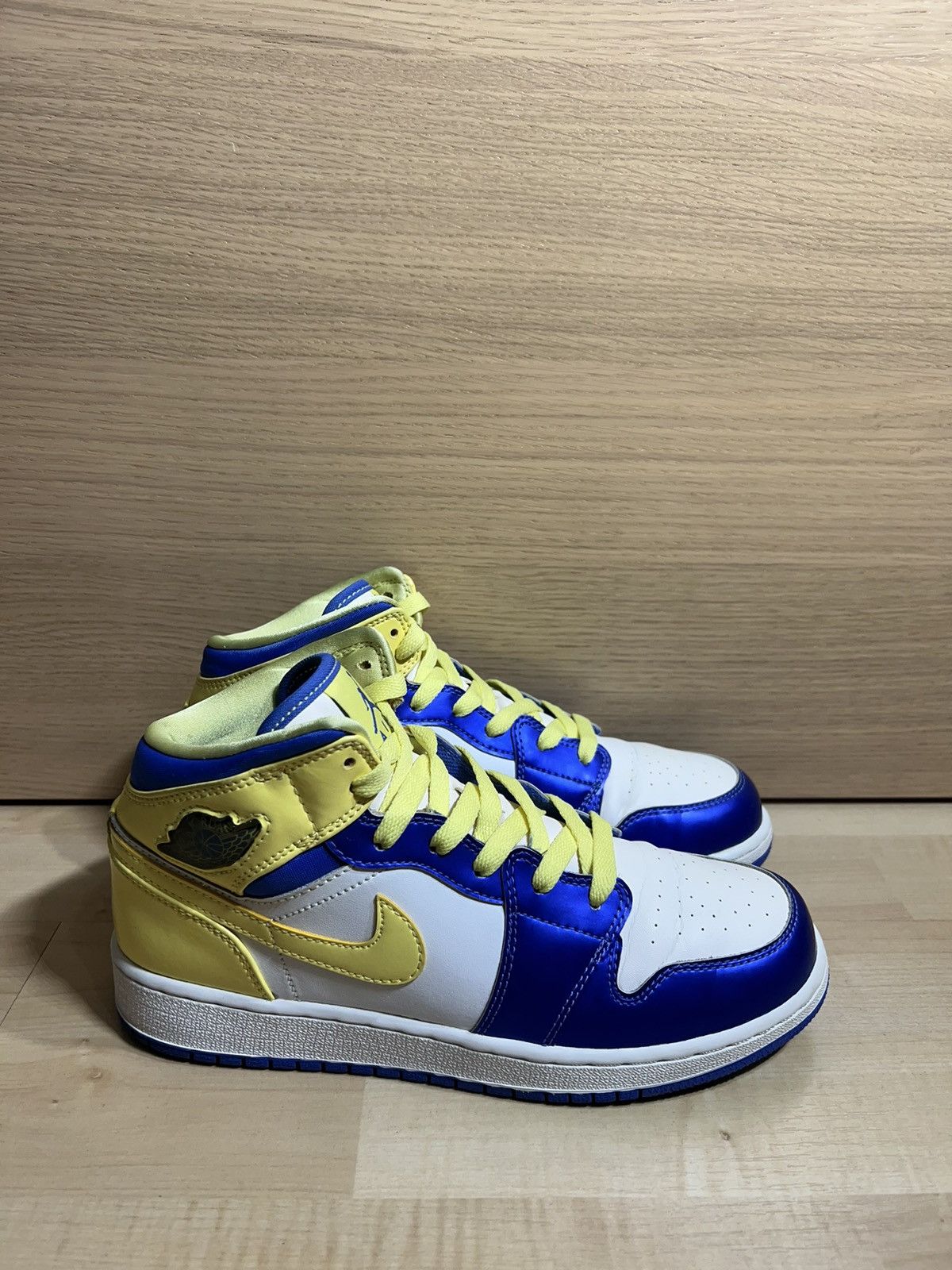 Nike Jordan 1 Mid “Easter” | Grailed