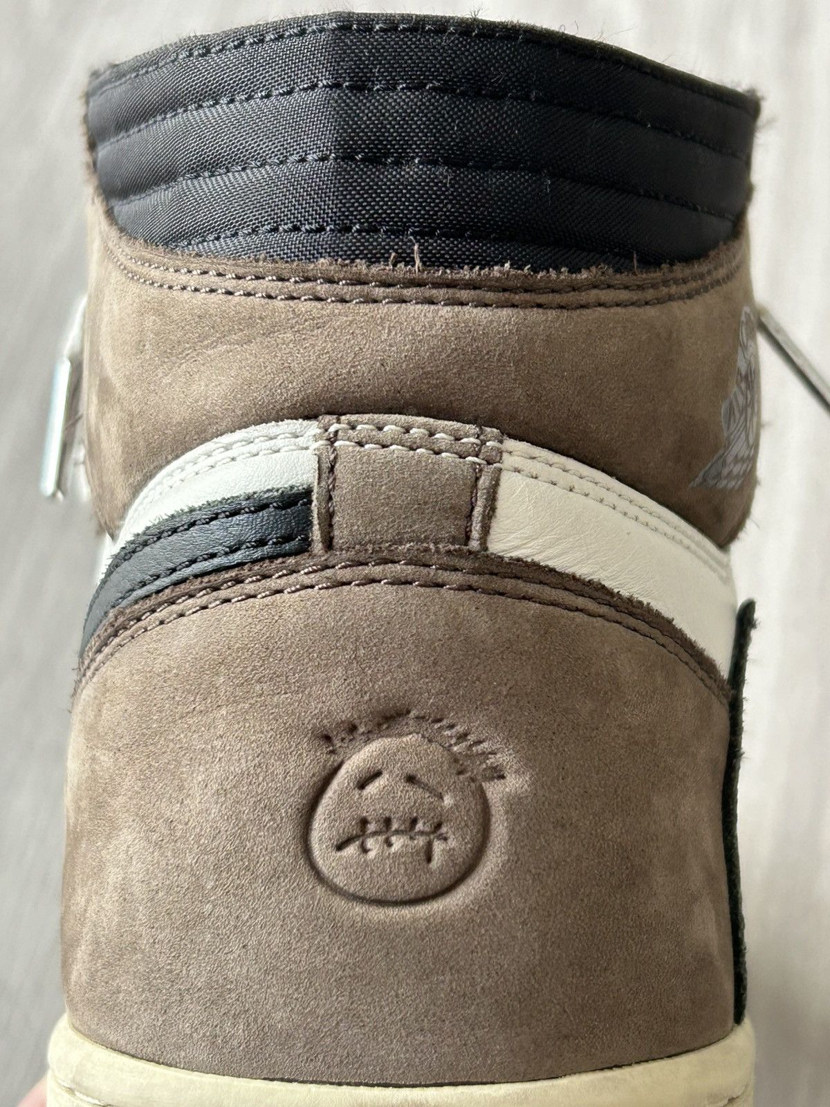Jordan Brand × Travis Scott Travis Scott x Air Jordan Retro 1 High OG ...