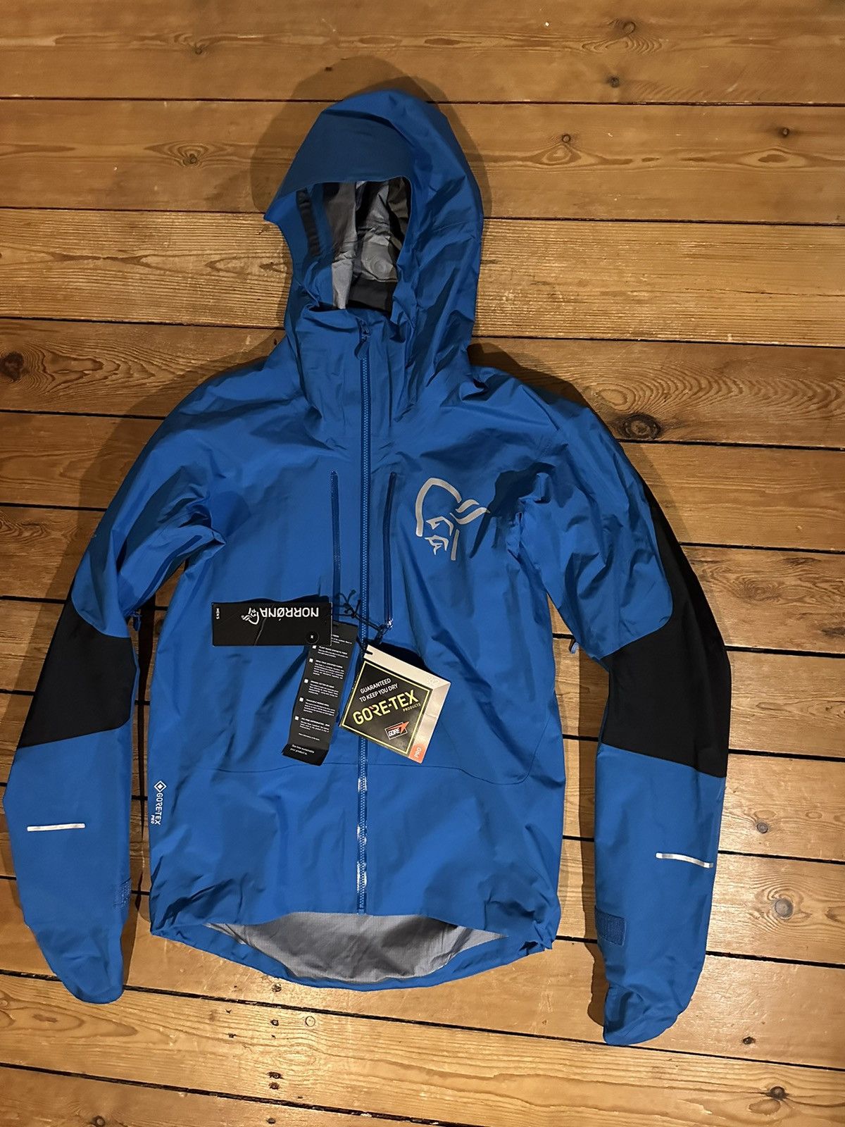 Norrona fjørå Gore-Tex Pro Jacket size M | Grailed Norrona fjørå Gore-Tex Pro Jacket size M | Grailed