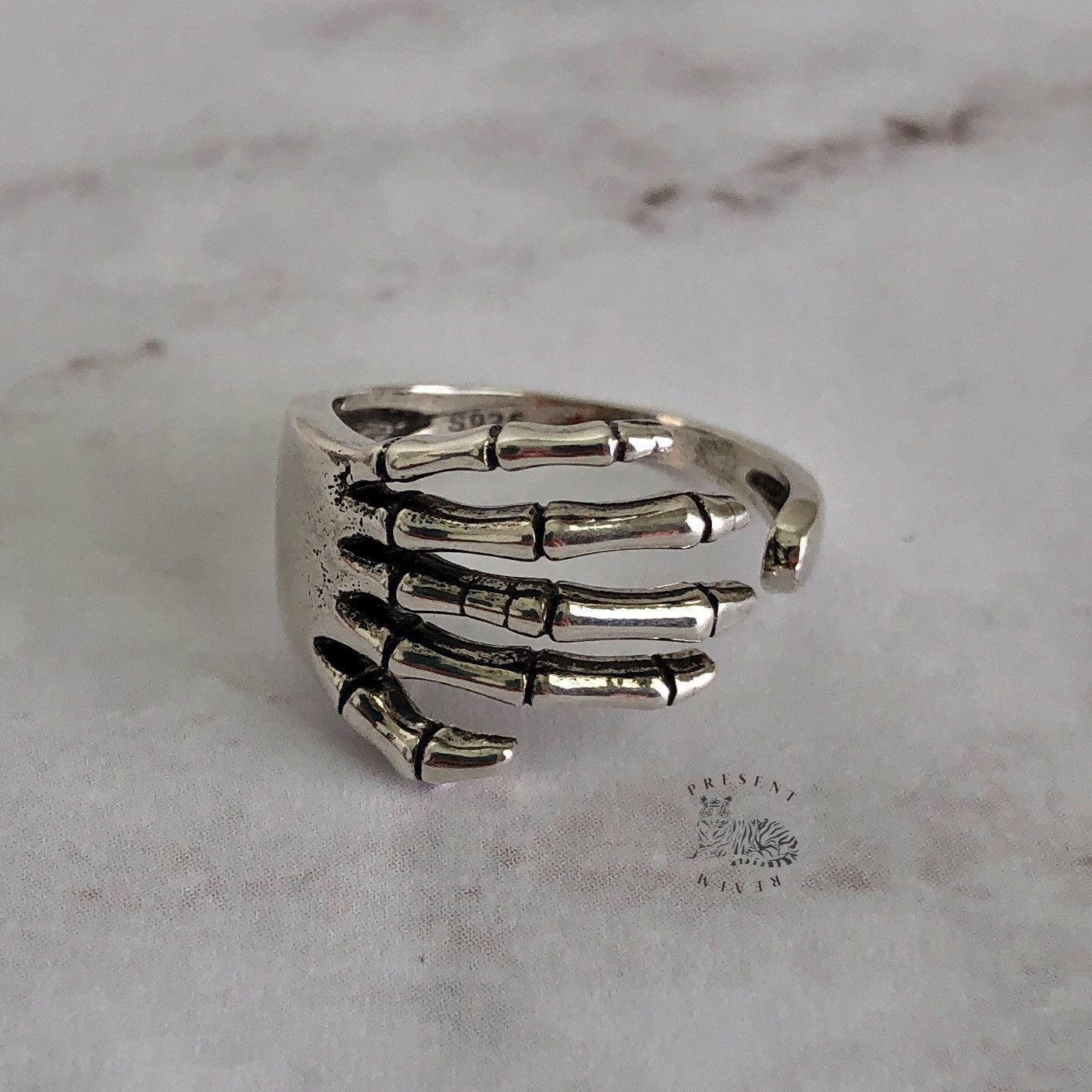 Jewelry × Streetwear × Vintage Skeleton Hand Ring Adjustable Retro ...