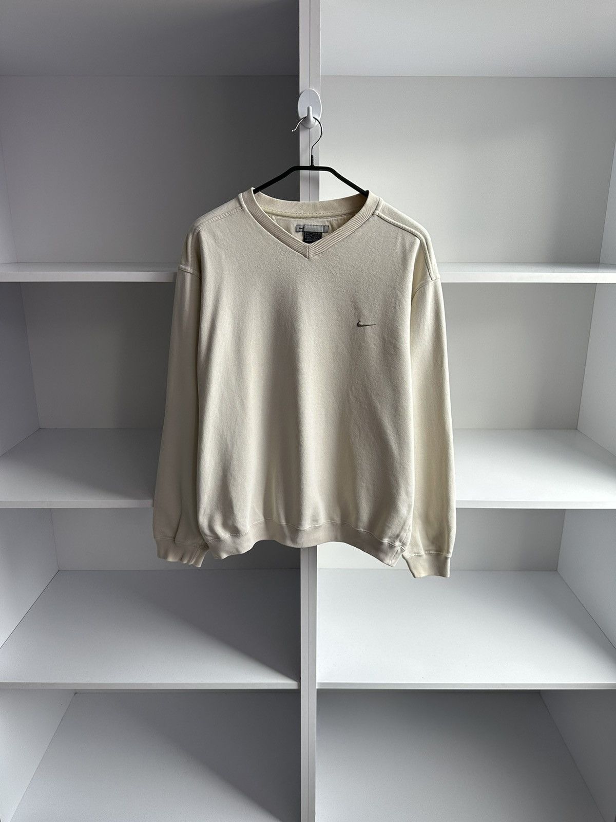 Nike Vintage Nike Beige Y2K Basic Sweatshirt | Grailed