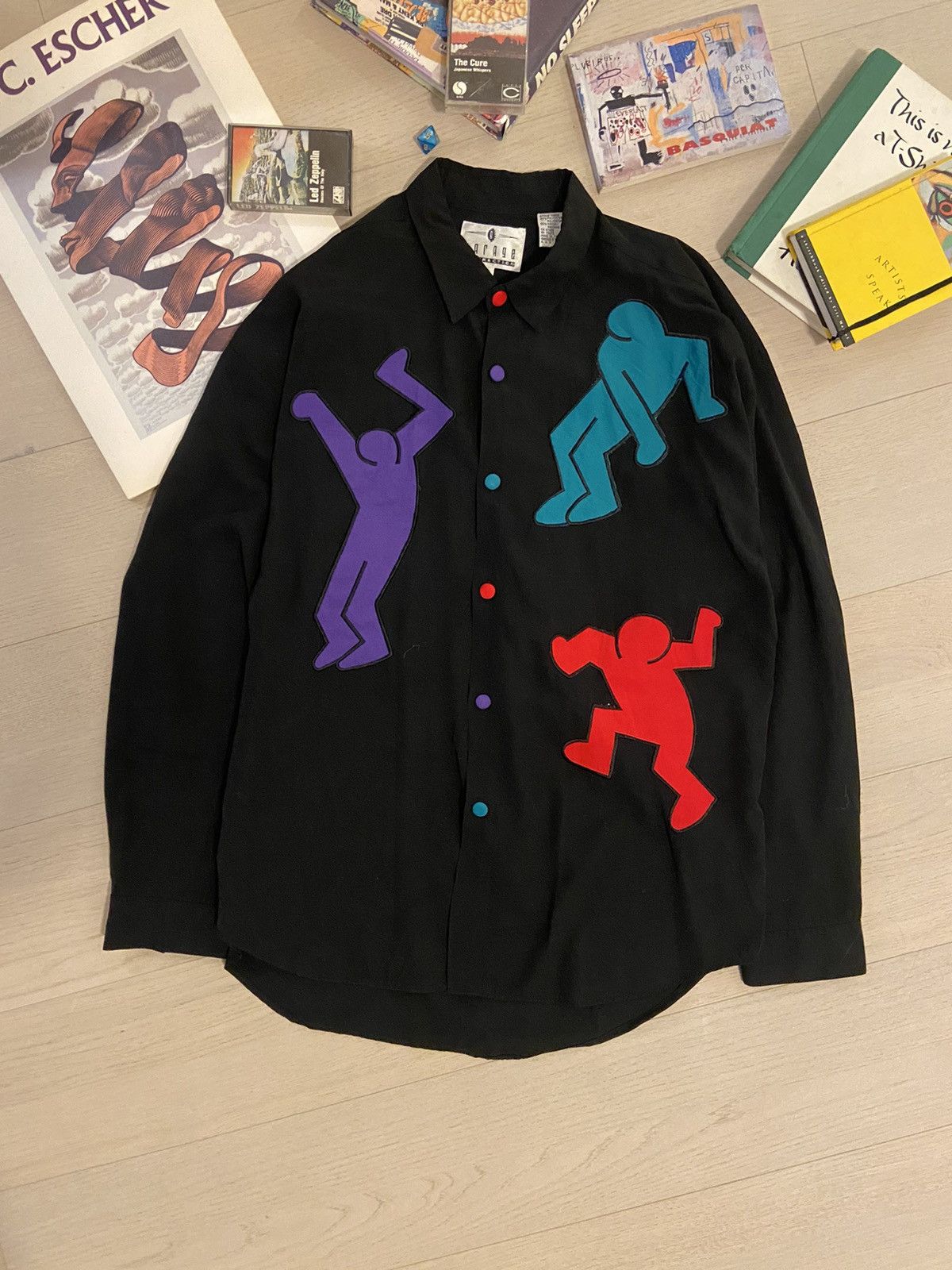 Keith Haring × Streetwear × Vintage RARE KEITH HARING DANCING CHARACTER ... Keith Haring × Streetwear × Vintage RARE KEITH HARING DANCING CHARACTER ...