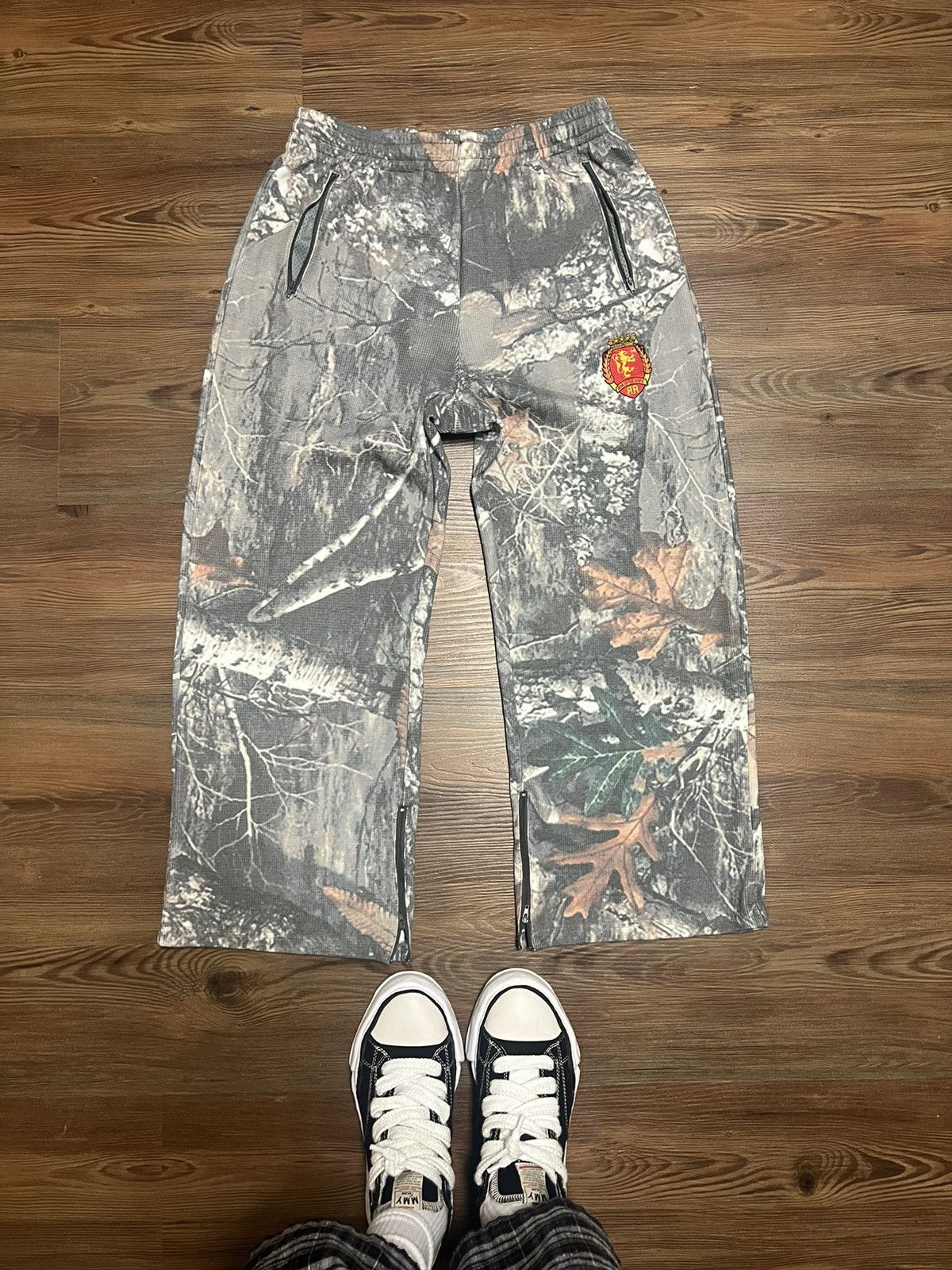 Streetwear × Vintage gv gallery/raspberry hills camo sweatpants | Grailed