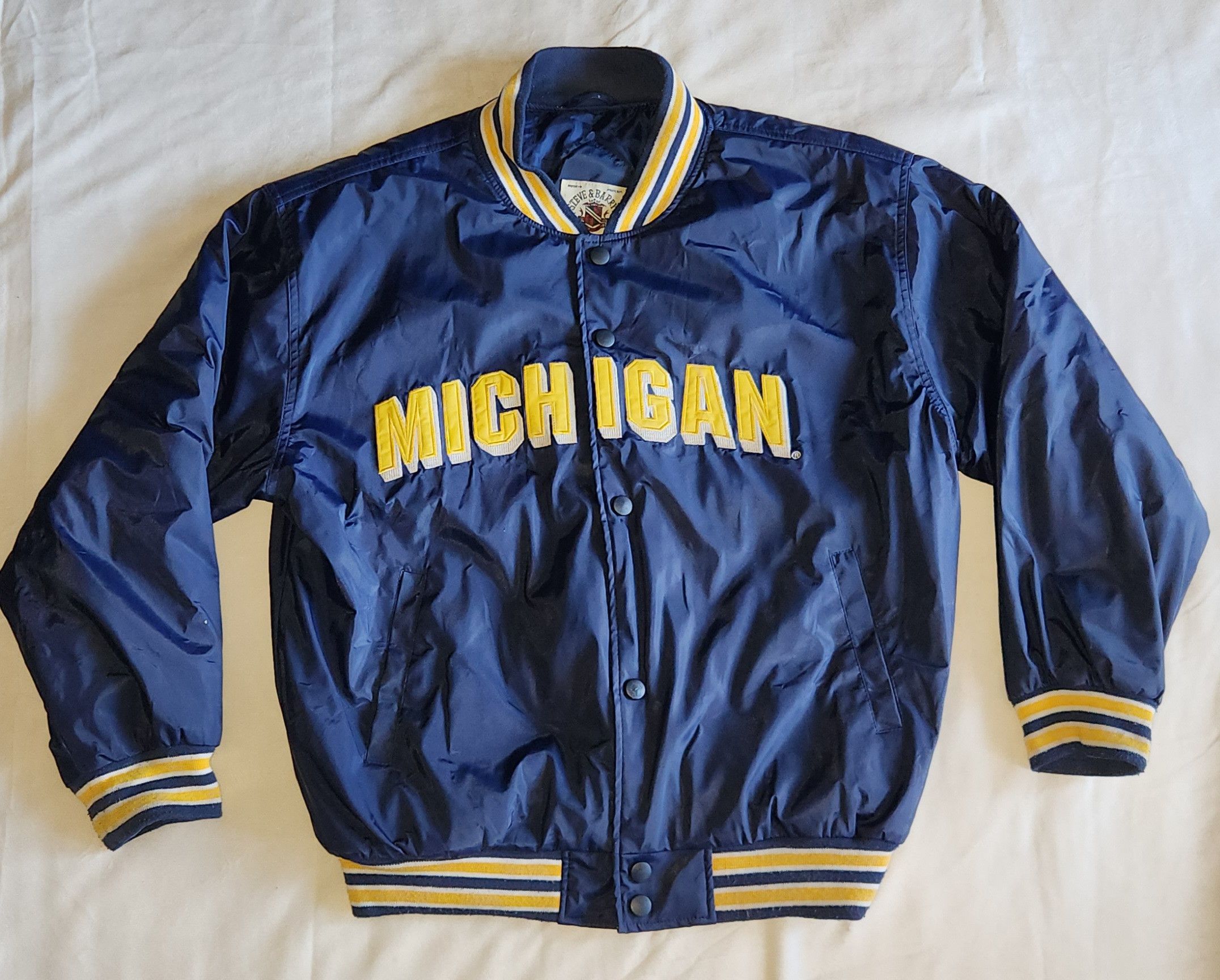 Steve And Barrys × Streetwear × Vintage Vintage 90s University Of ...