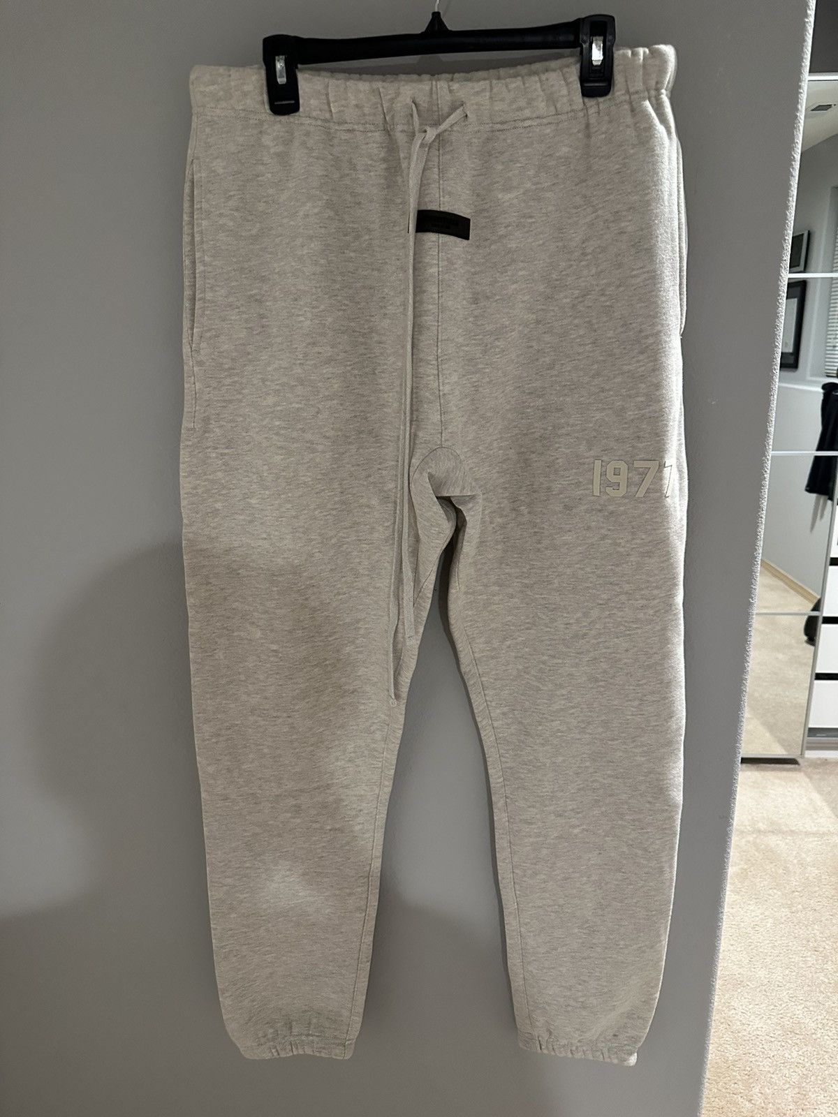Essentials × Fear of God Fear of God Essentials 1977 Sweatpants Light ...