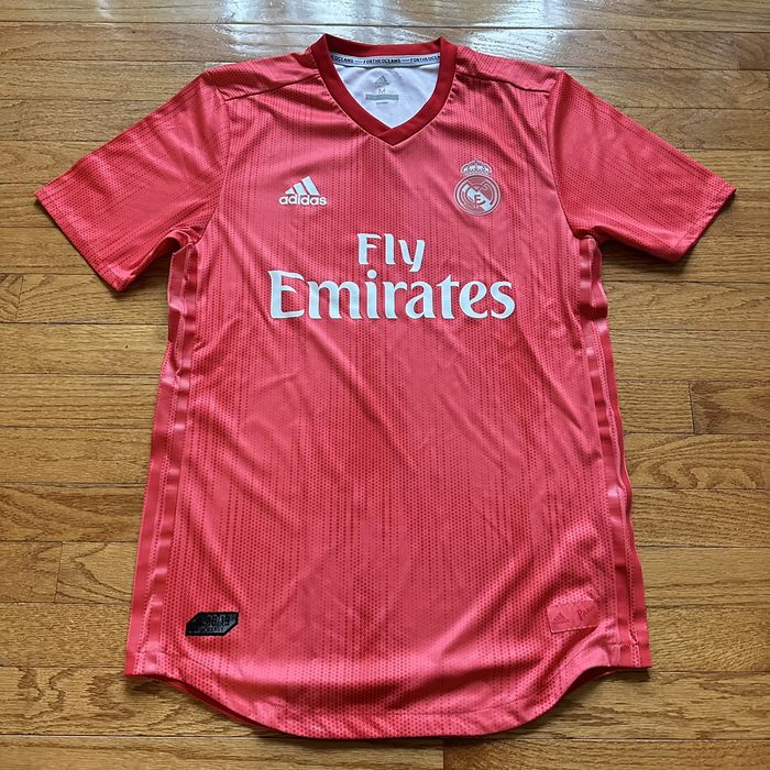 Soccer Jersey Adidas Real Madrid Fly Emirates 2018/2019 Soccer Jersey ...