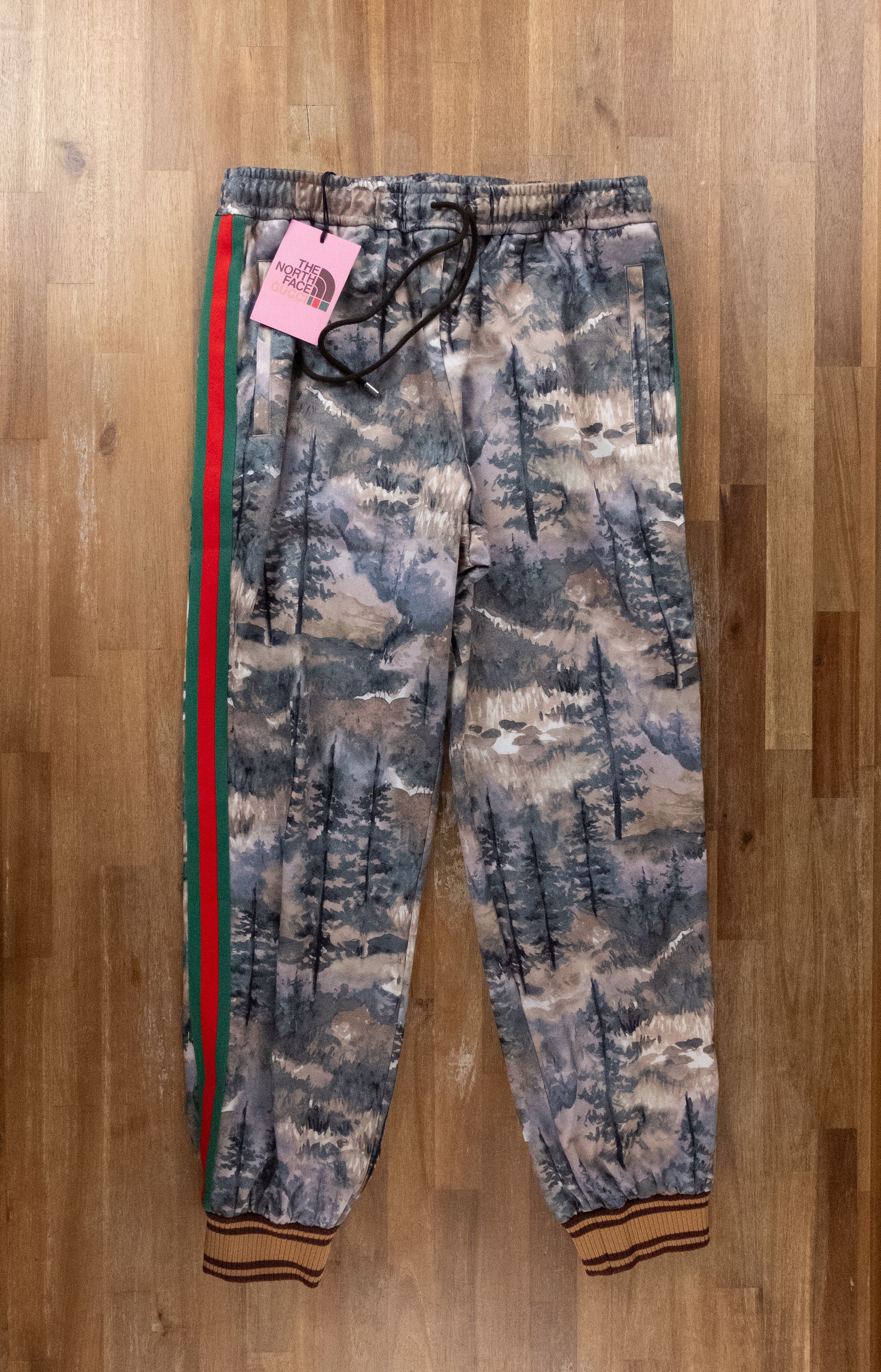 Gucci GUCCI x NORTH FACE gray forest print jogger pants Large | Grailed