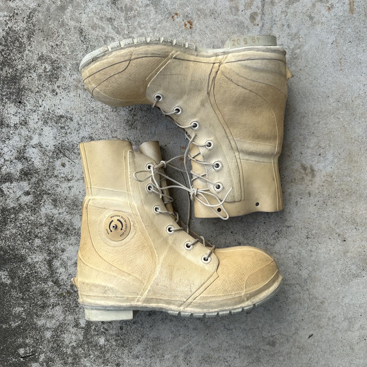 Raf Simons × Vintage 80s Trashed Snow Mickey Bunny Bata Boots Raf Ye ...