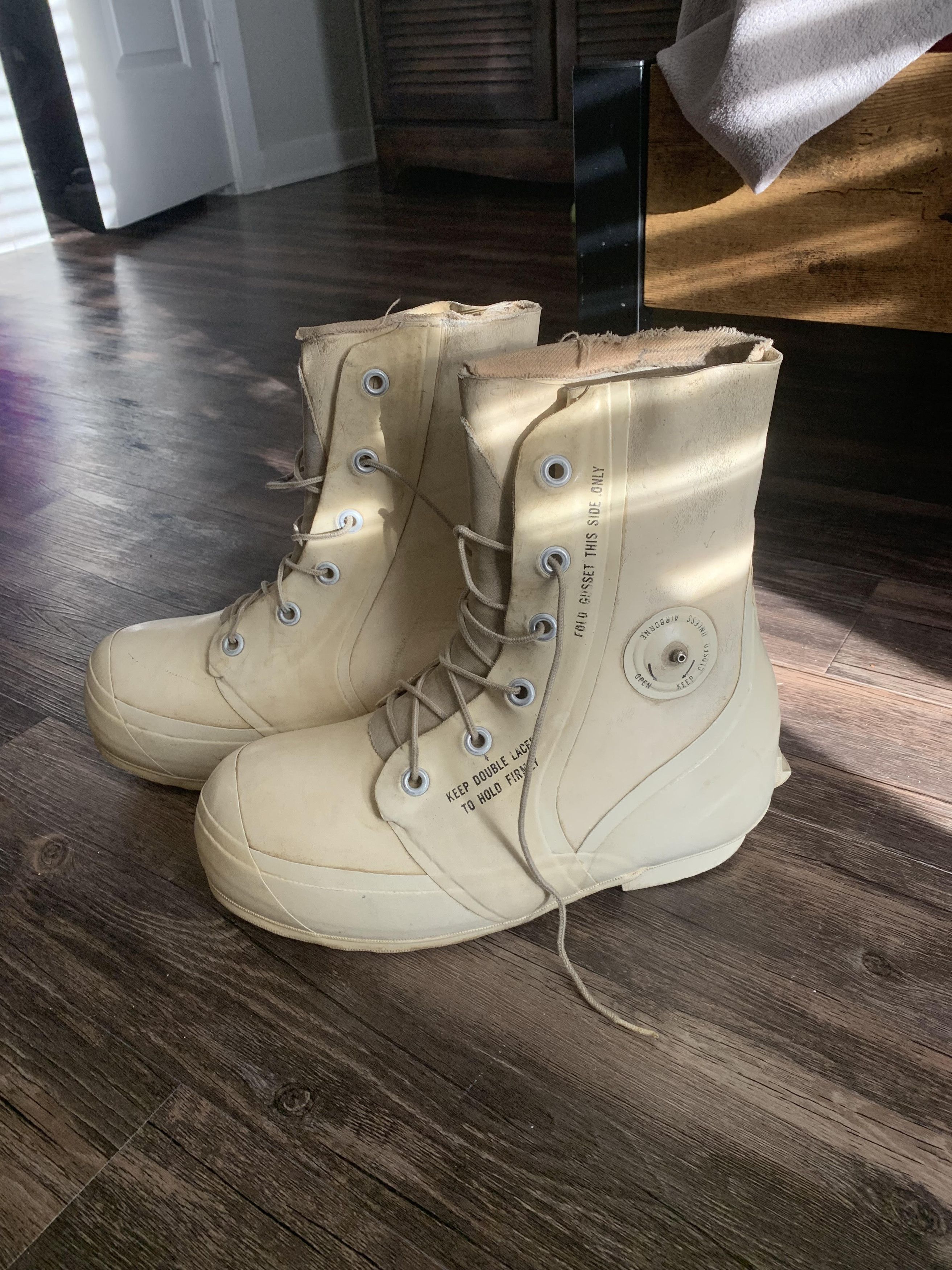 Bata × Military Bata Bunny (Mickey Mouse) Boots 70s Military Army ...