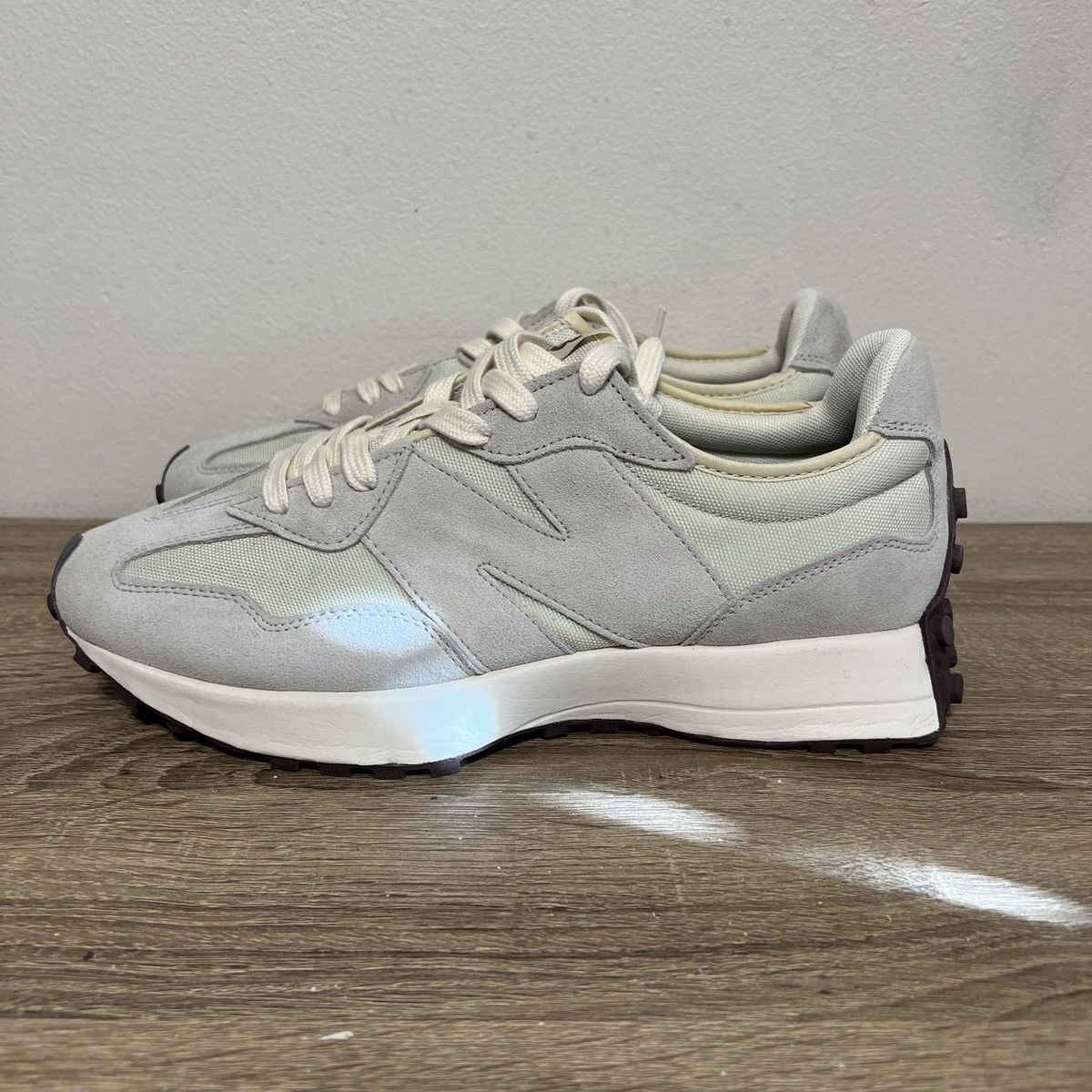 New Balance New Balance 327 Angora (W) WS327FB Size 11W / 9.5M 2021 ...