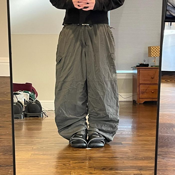 Vintage vintage 2000s baggy wide leg grey karrimor cargo pants | Grailed