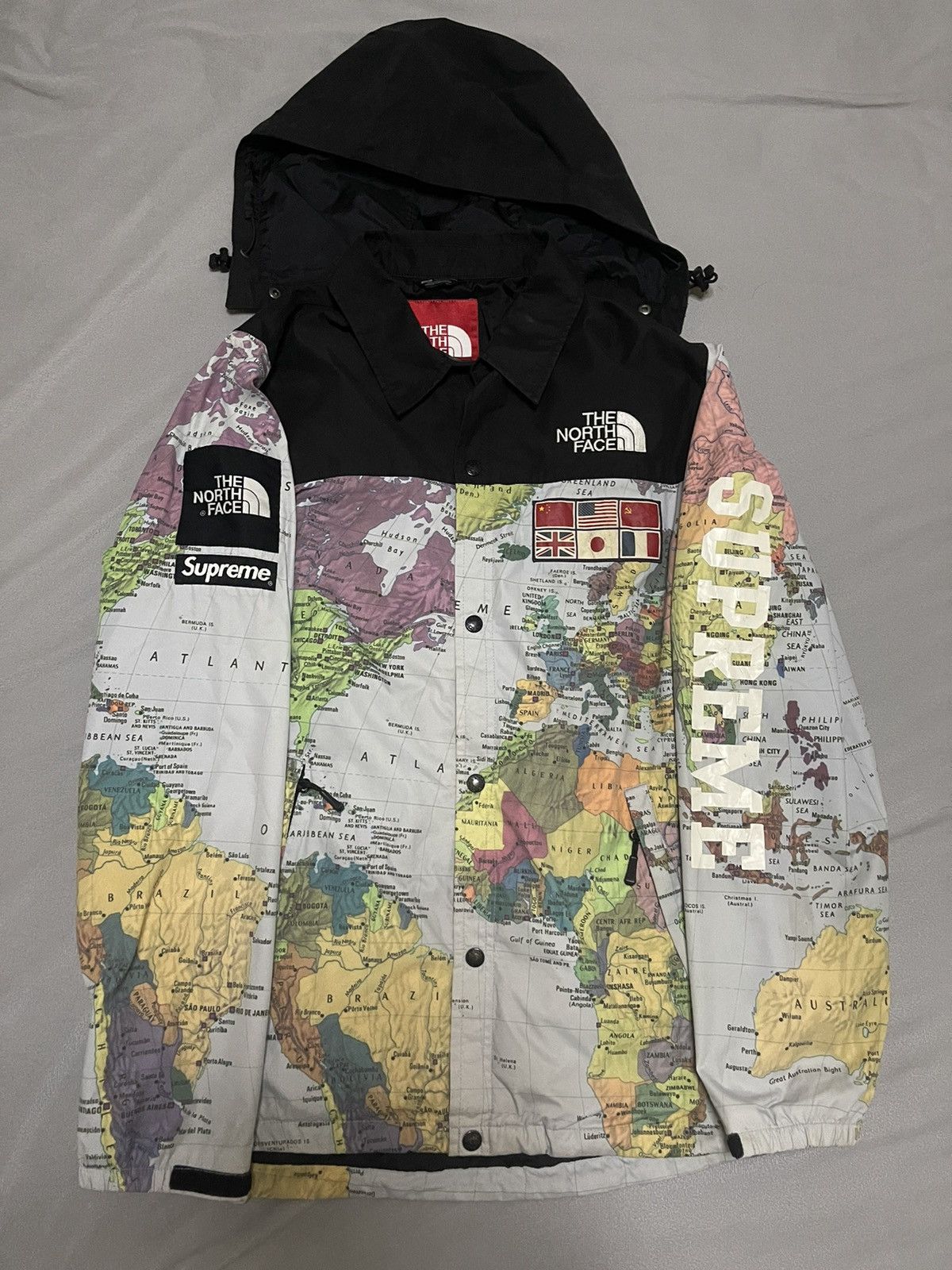 Supreme × The North Face Supreme tnf the north face maps atlas Jacket ...