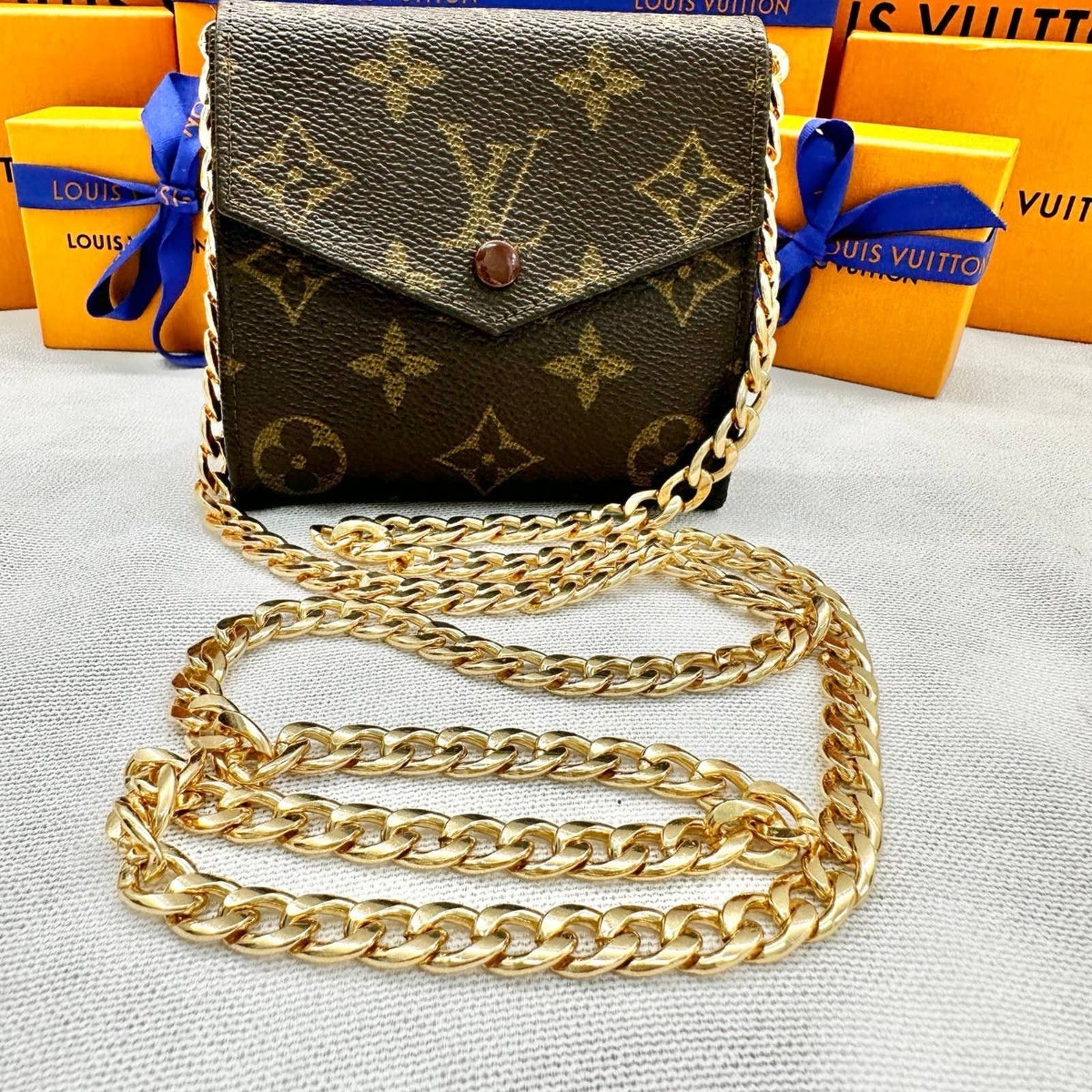 Louis Vuitton Louis Vuitton Crossbody Wallet | Grailed
