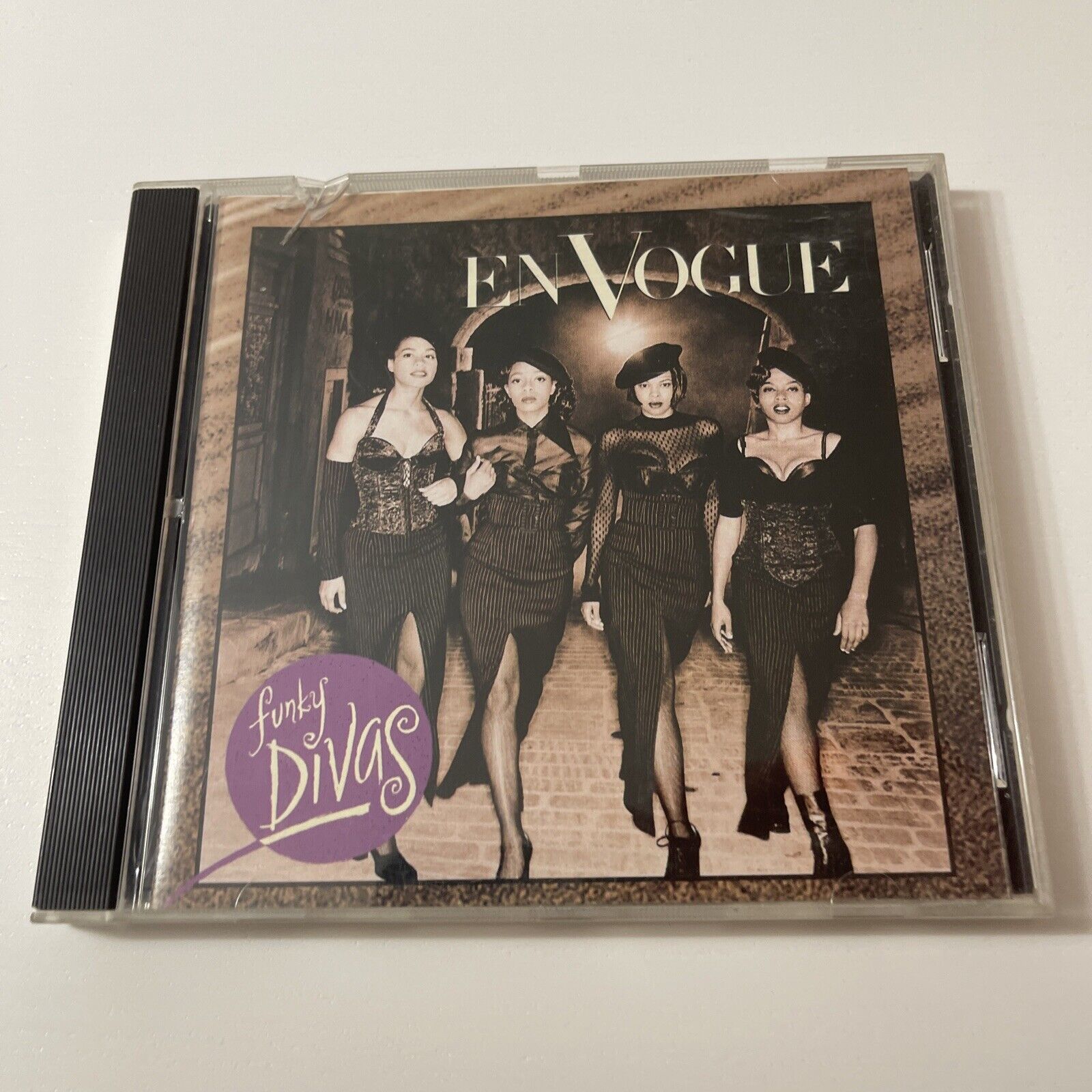 Rare En Vogue Funky Divas CD, Mar-1992, EastWest Good Condition | Grailed