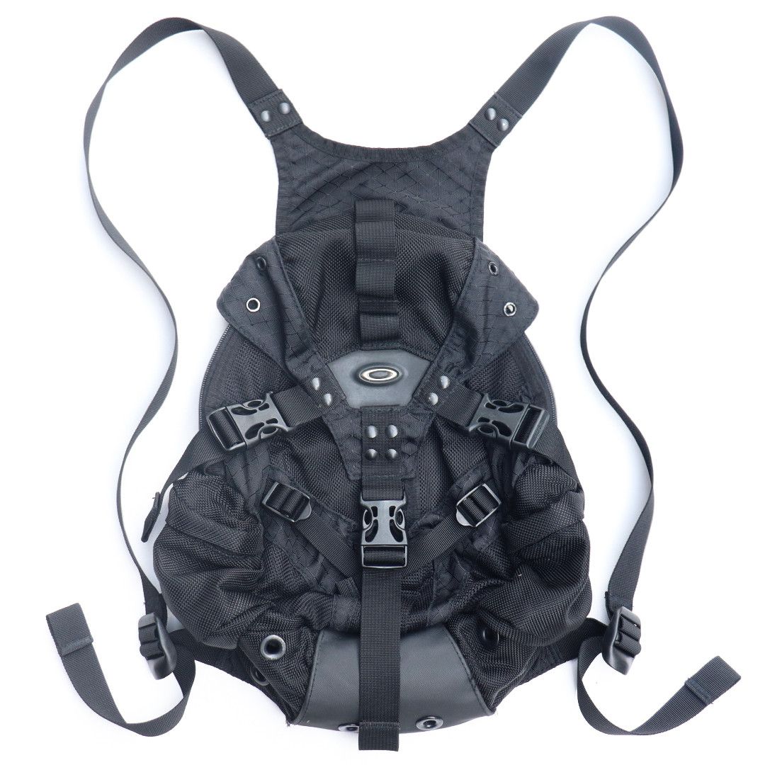 Oakley × Outdoor Life × Vintage Oakley Mini Icon Backpack 1.0 Black ...