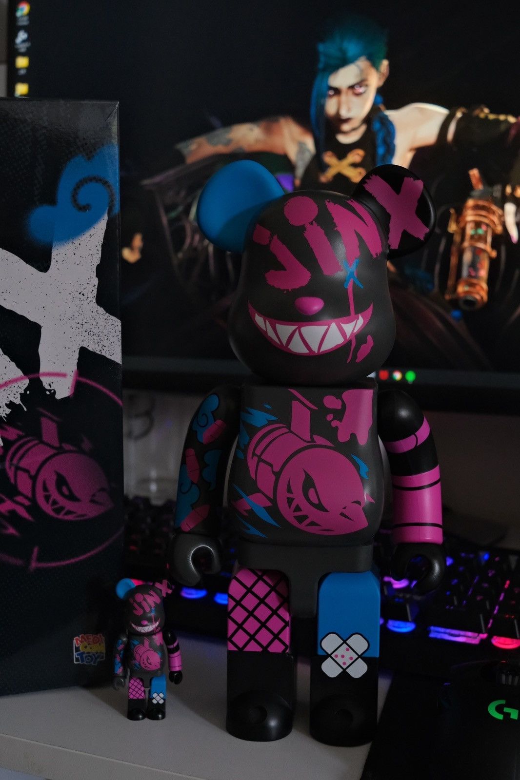 Medicom Bearbrick Limited！Bearbrick x Riot Games Jinx 100% & 400% Set ...