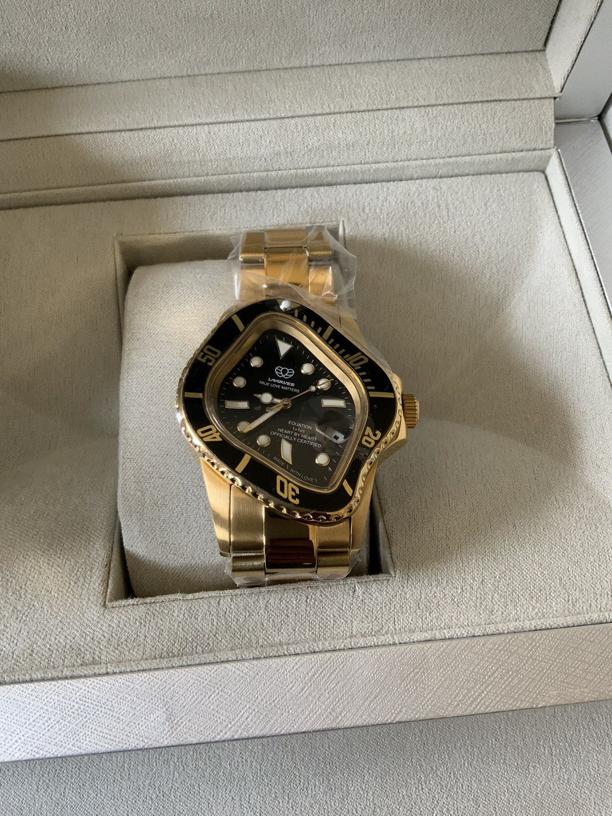 Laarvee Laarvee PEA001 Crash Watch -( SOLD OUT) GOLD & BLACK | Grailed