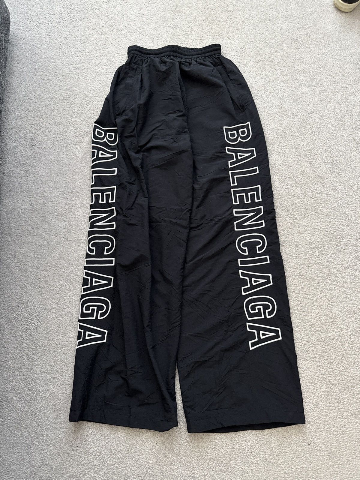 Balenciaga Balenciaga outline nylon sweats size xxs | Grailed