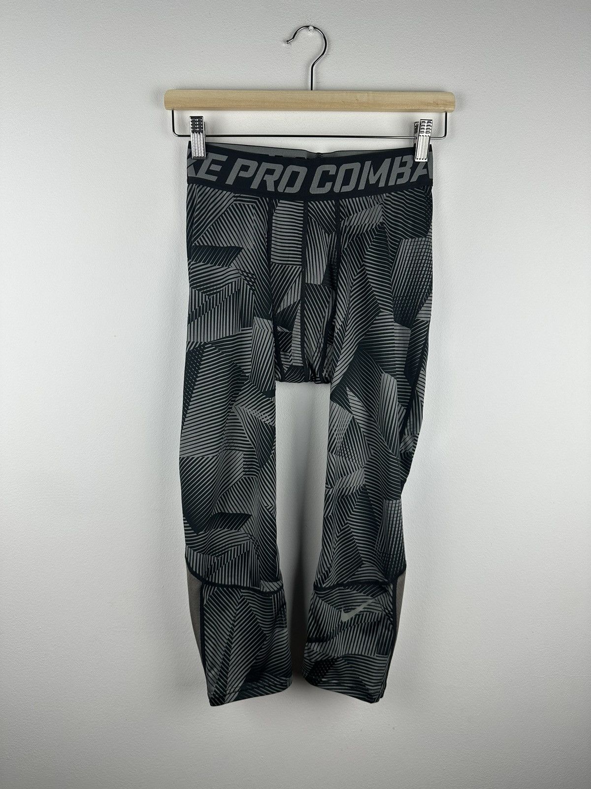 Nike Nike Pro Combat Dri-Fit Training Three quarters pants | Grailed
