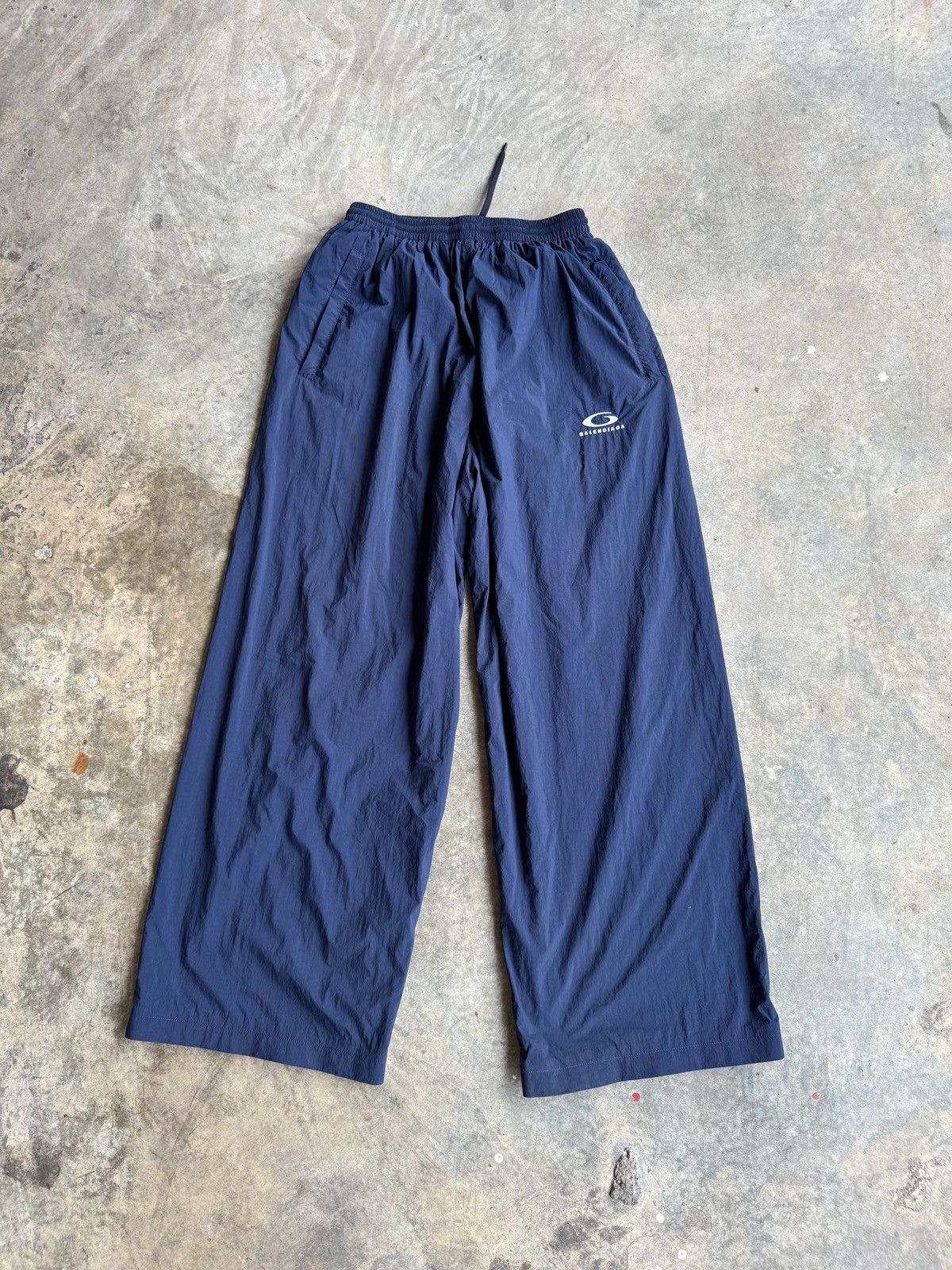 Balenciaga *RARE* BALENCIAGA RUNWAY SPRING 25 DEMNA GOLD TACKY BAGGY XS ...