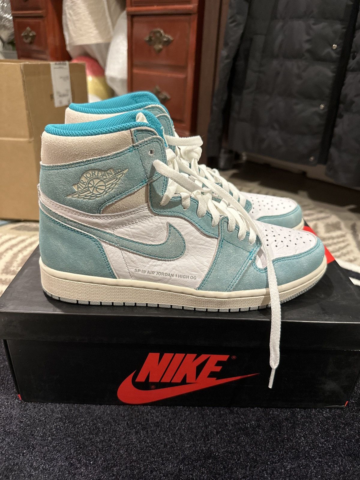Nike Mismatch pair Jordan 1 turbo green sz9 and 10.5 | Grailed