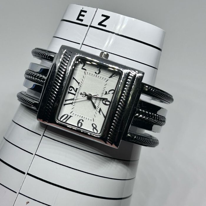 Timex Premier Design Silver Tone Base Metal Bezel Stainless Watch | Grailed