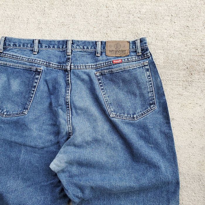 Wrangler Wrangler Medium Blue Denim Jeans | Grailed