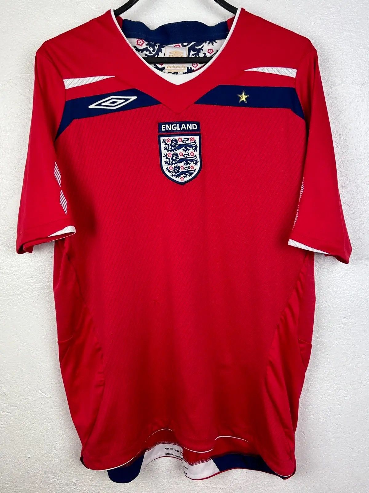 Soccer Jersey × Umbro × Vintage 00s Vintage Umbro England 2008 Away Kit ...
