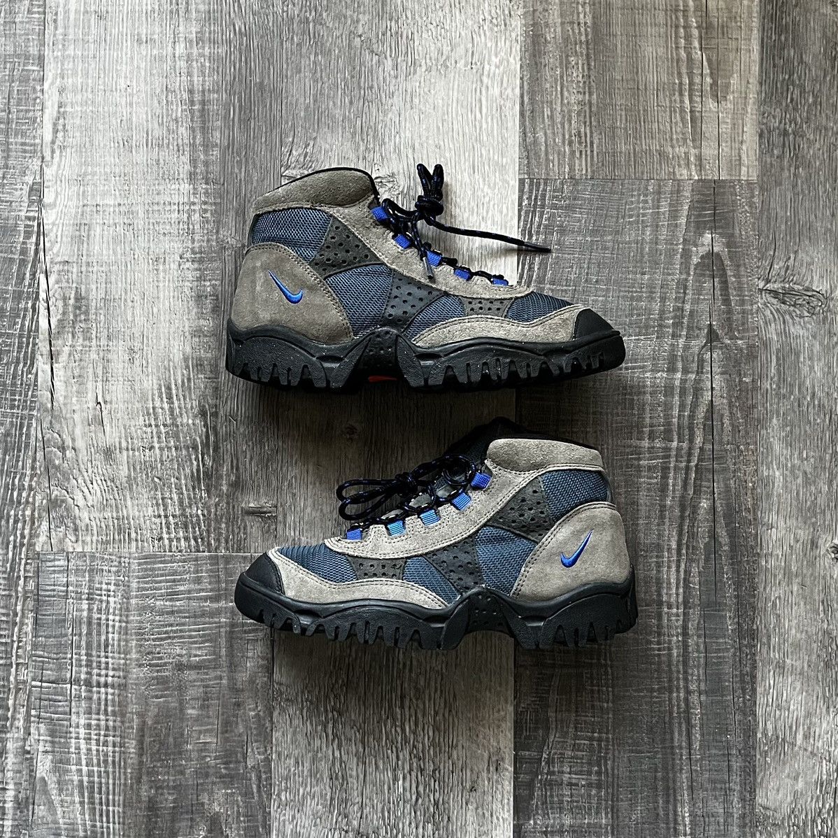 Nike × Nike ACG × Vintage NIKE • ACG Hiking Boots "Y2K" (9M) | Grailed