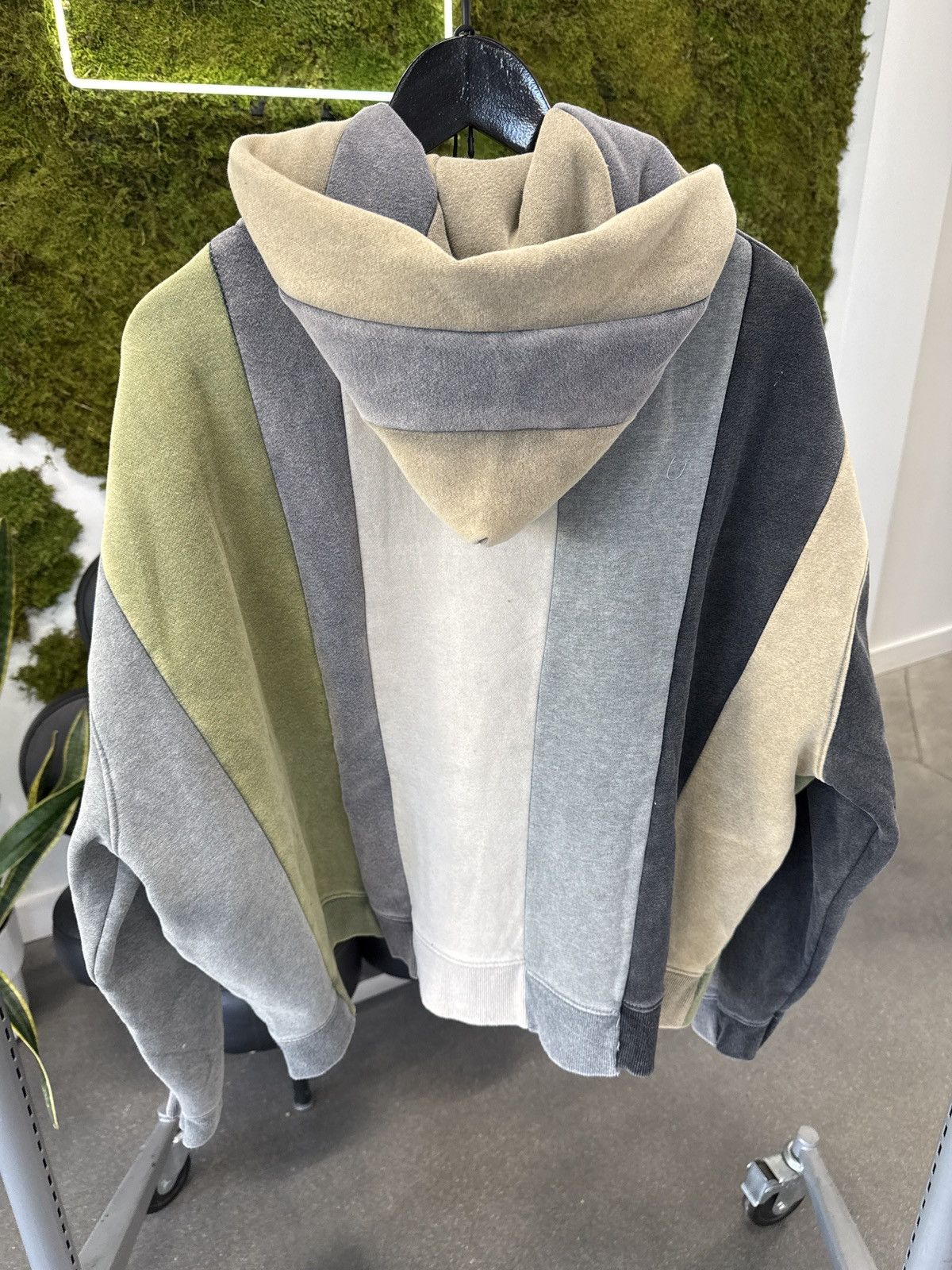 The GV Gallery GV Gallery Raspberry Hills Bonsai Zip Up Hoodie Multi ...