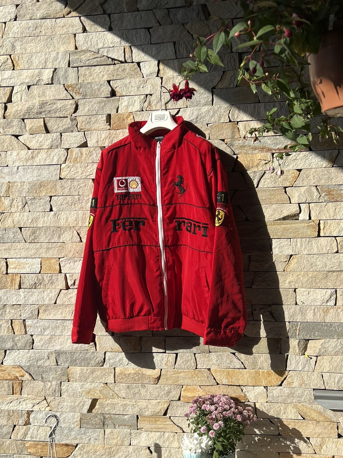 Ferrari × Formula 1 VINTAGE🤩 Ferrari F-1 Vodafone Vintage Big Logo ...