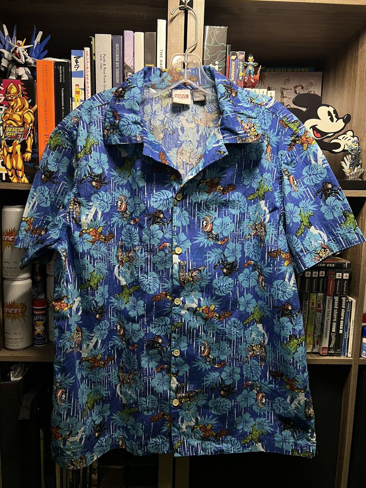 Marvel Comics × Vintage VINTAGE MARVEL AVENGERS HAWAIIAN BUTTON UP ...