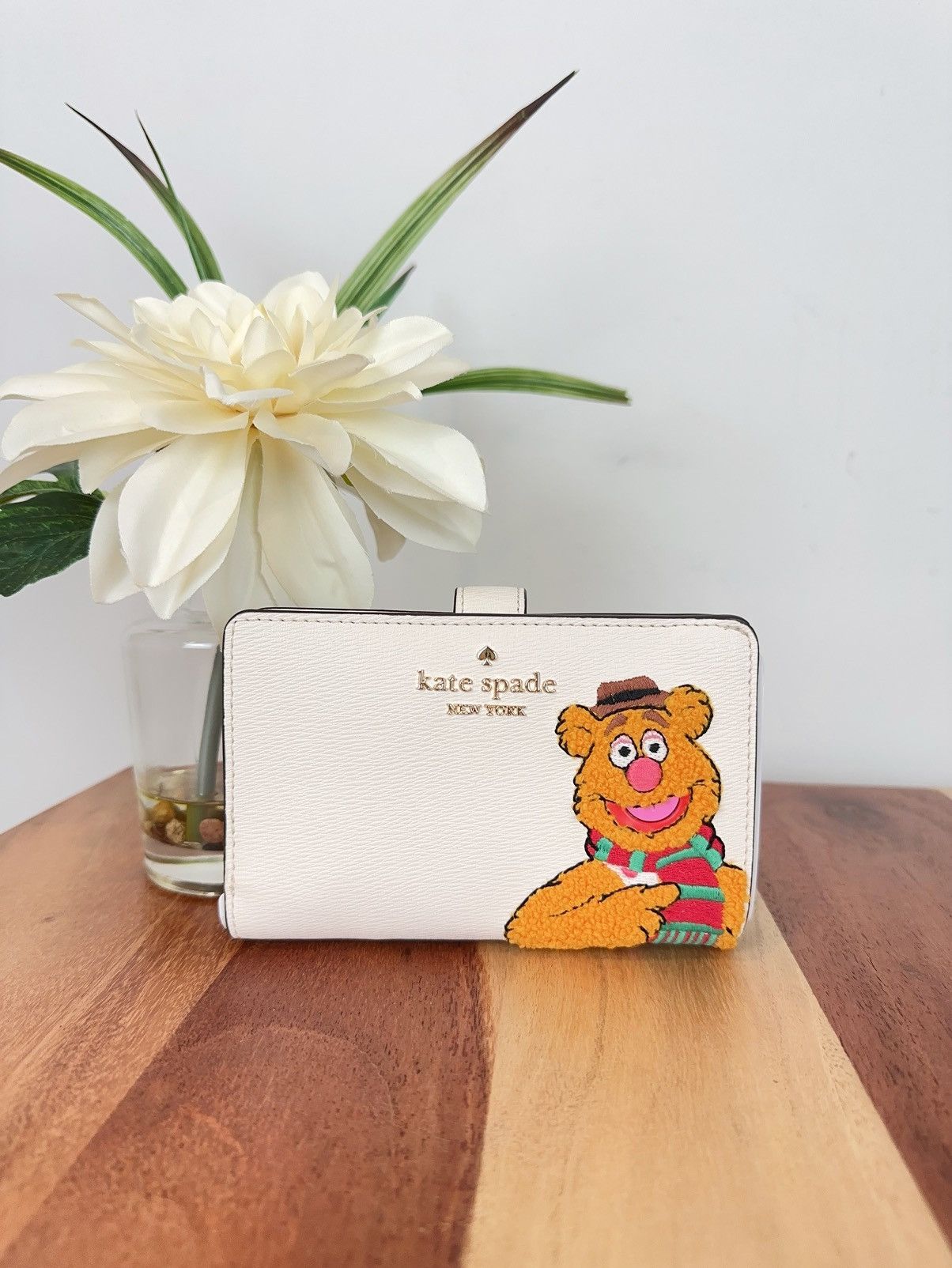 Kate Spade NWT Disney X Kate Spade Muppets Medium Bifold Wallet | Grailed