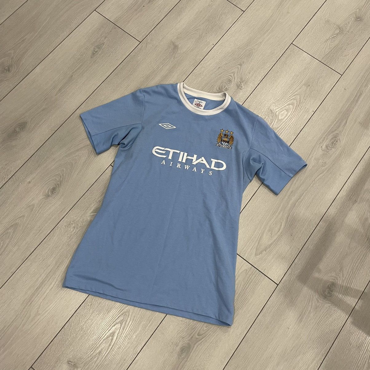 Vintage Umbro Etihad airways Manchester city 90s tee jersey shirt | Grailed