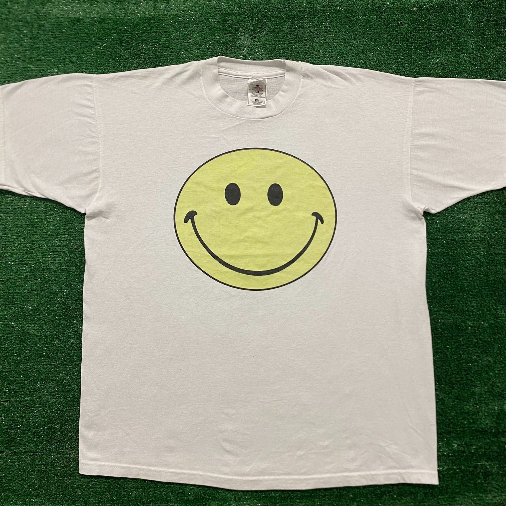 Vintage Vintage 90s Essential Baggy Happy Smiley T-Shirt | Grailed