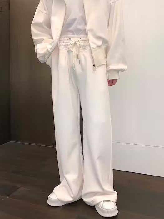 Vintage White Stacked Pleated Sweatpants | Grailed