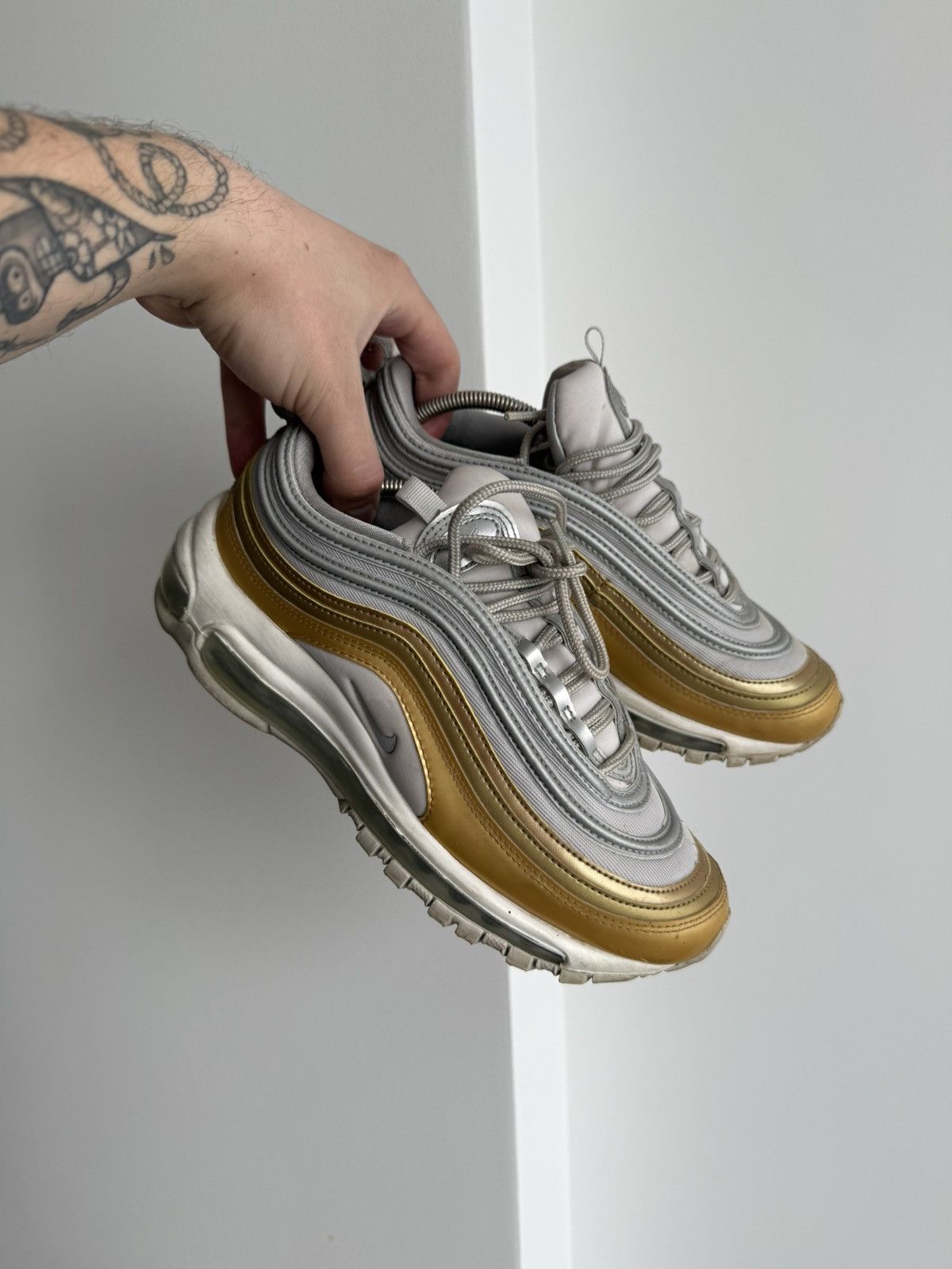 Nike Sneaker Air Max 97 Gold Silber Nike Air Max 97 Gold Silver Sneakers