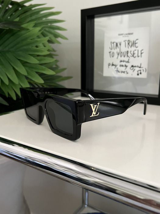 Louis Vuitton SQUARE LV SUNGLASSES | Grailed