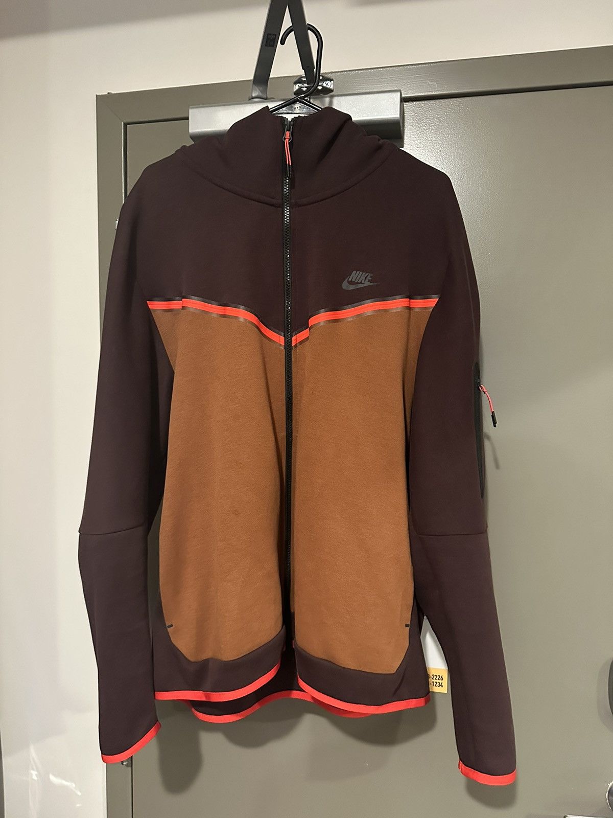 Nike Nike Tech Fleece Brown XXL | Grailed